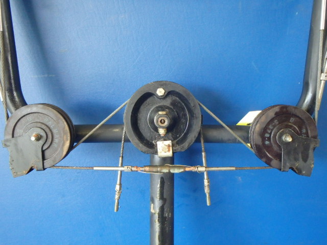 Cessna 0560015-4 CONTROL YOKE ASSEMBLY